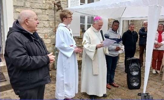 Bénédiction du prebytère de Bourron - Pôle Missionnaire Catholique de Fontainebleau
